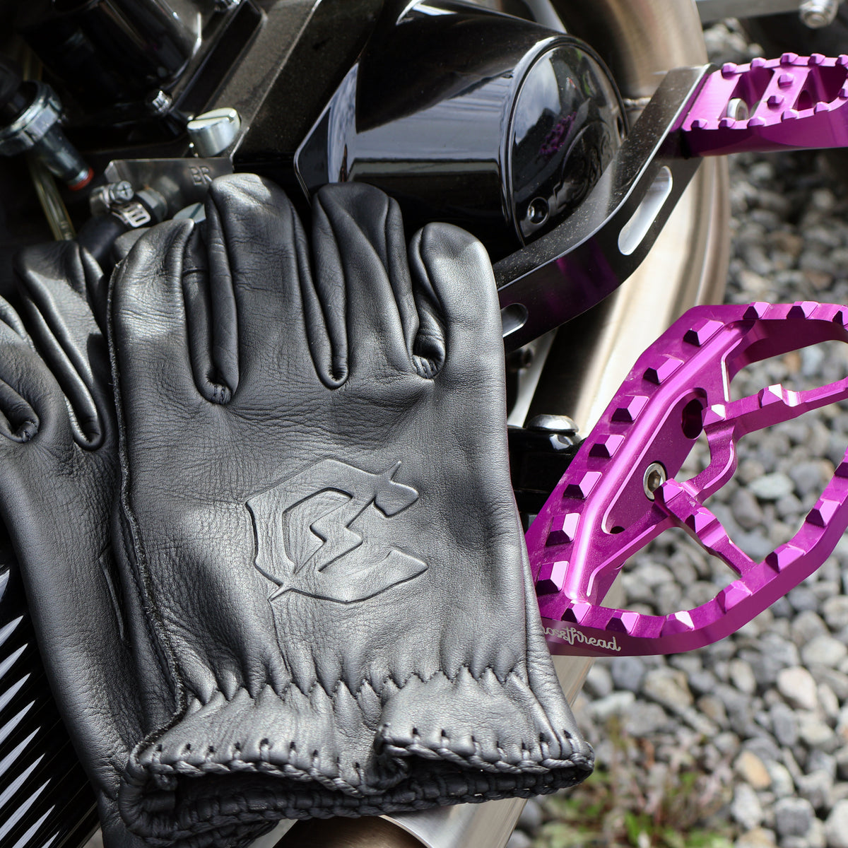 Form and Function: Crossthread Cycle Gloves